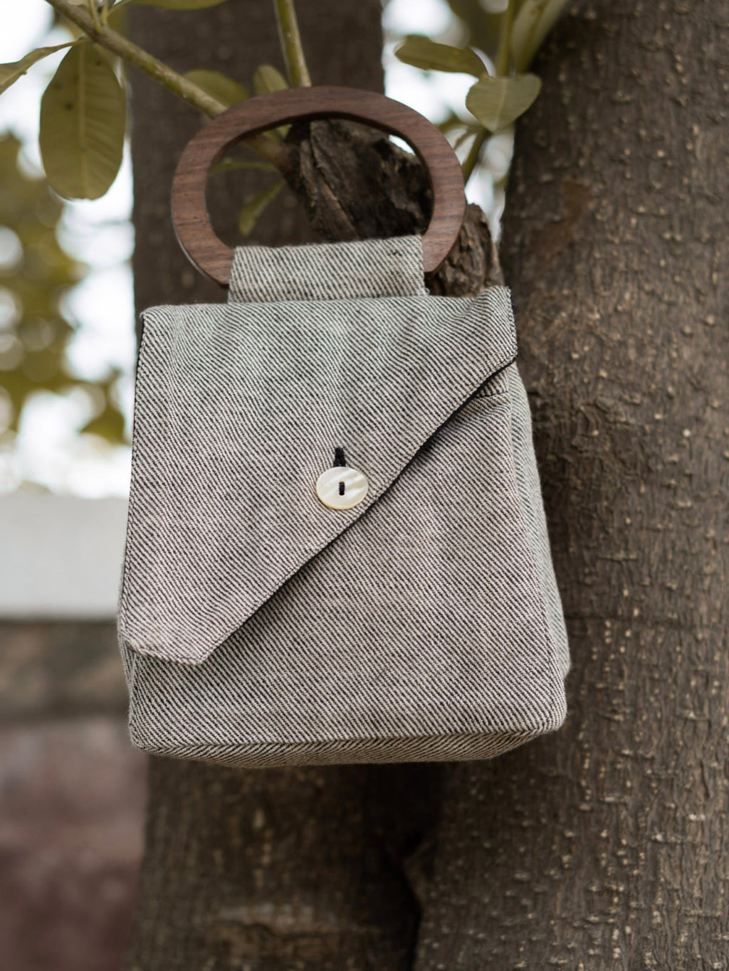 Clutches and Purses for Women | Shop for versatile style, remarkable ...