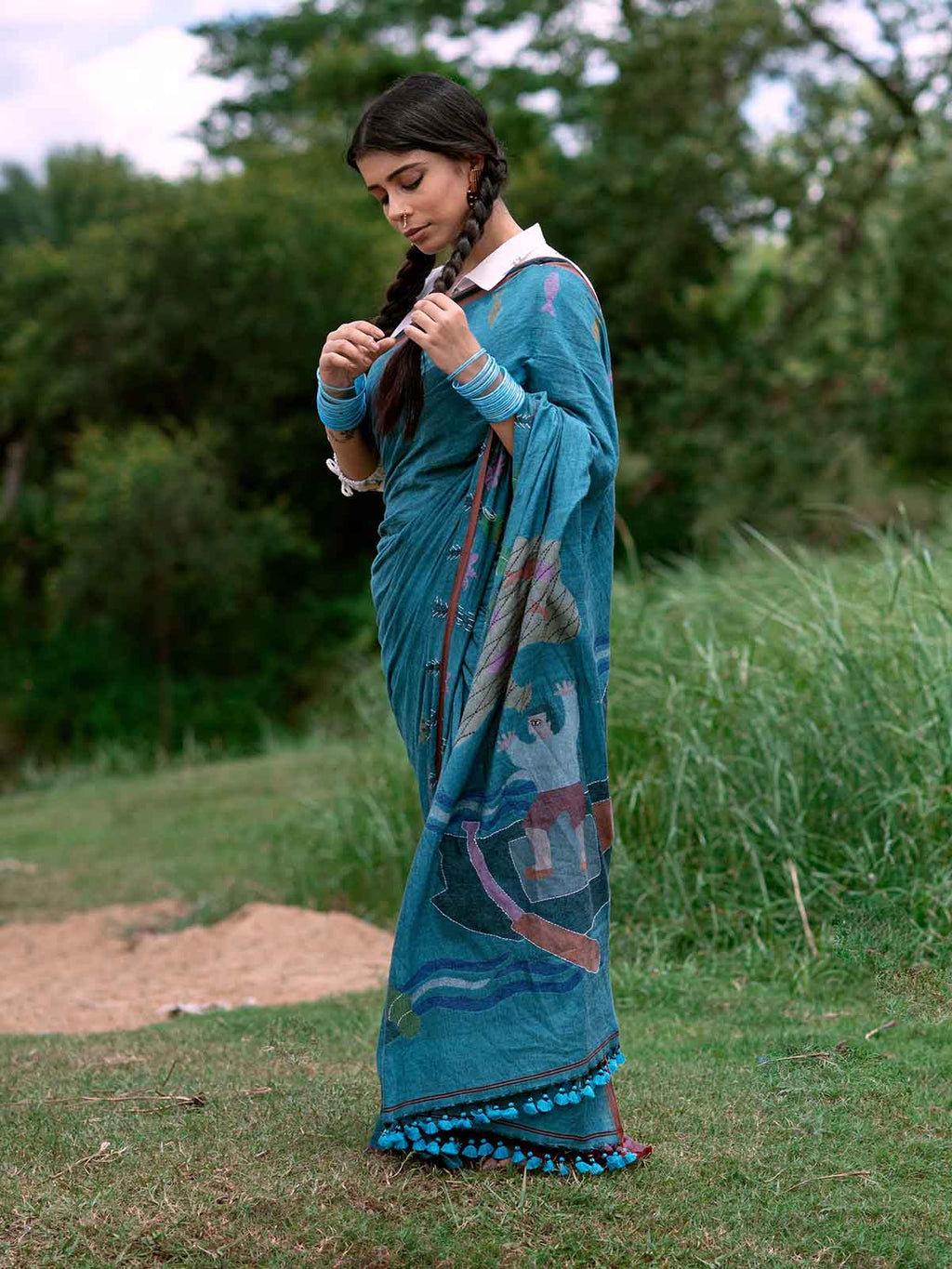 Aarna Blue Jamdani Cotton Saree – Flourish